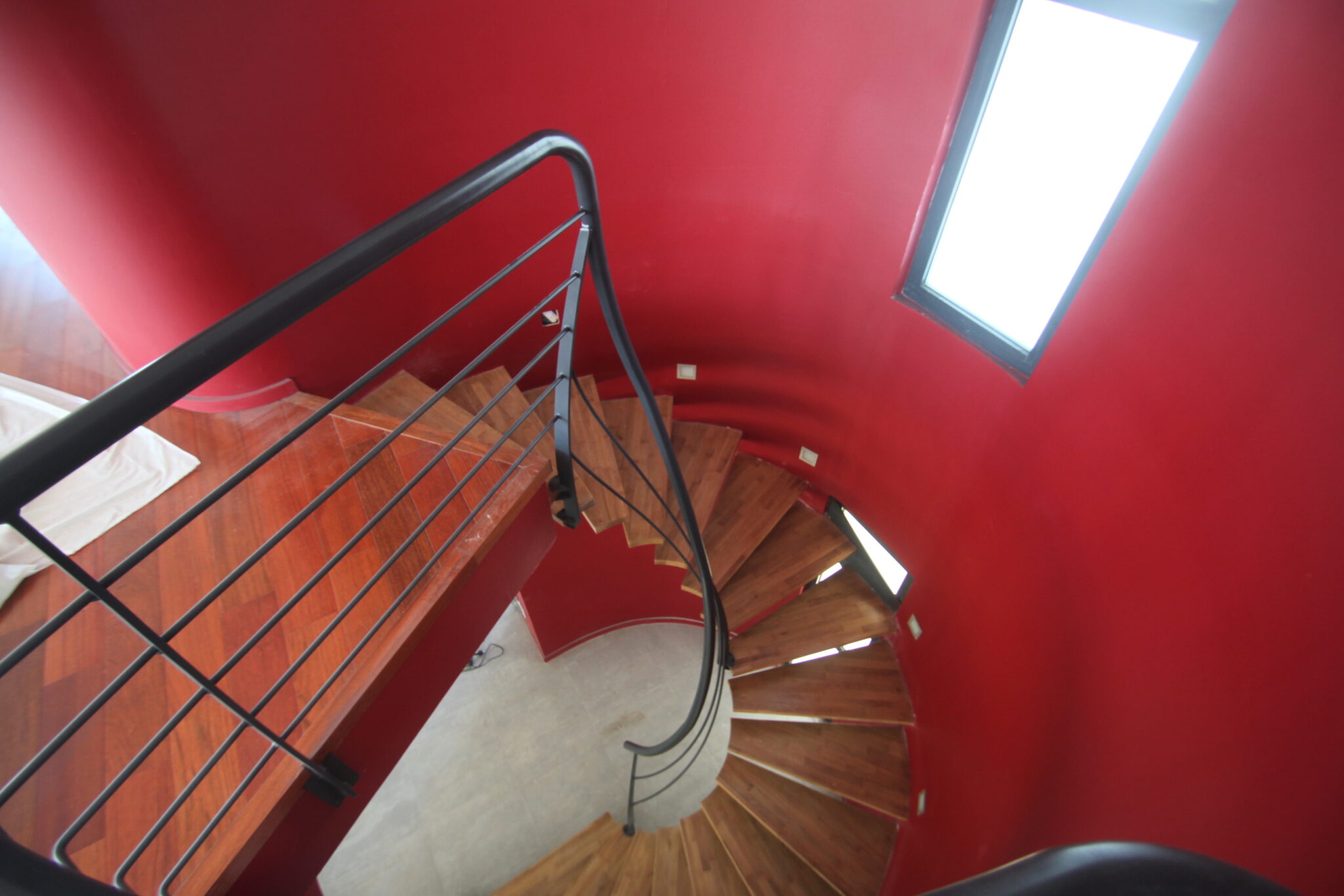 Escalier Colimaçon : Design Sur Mesure pour Un Rendu Unique