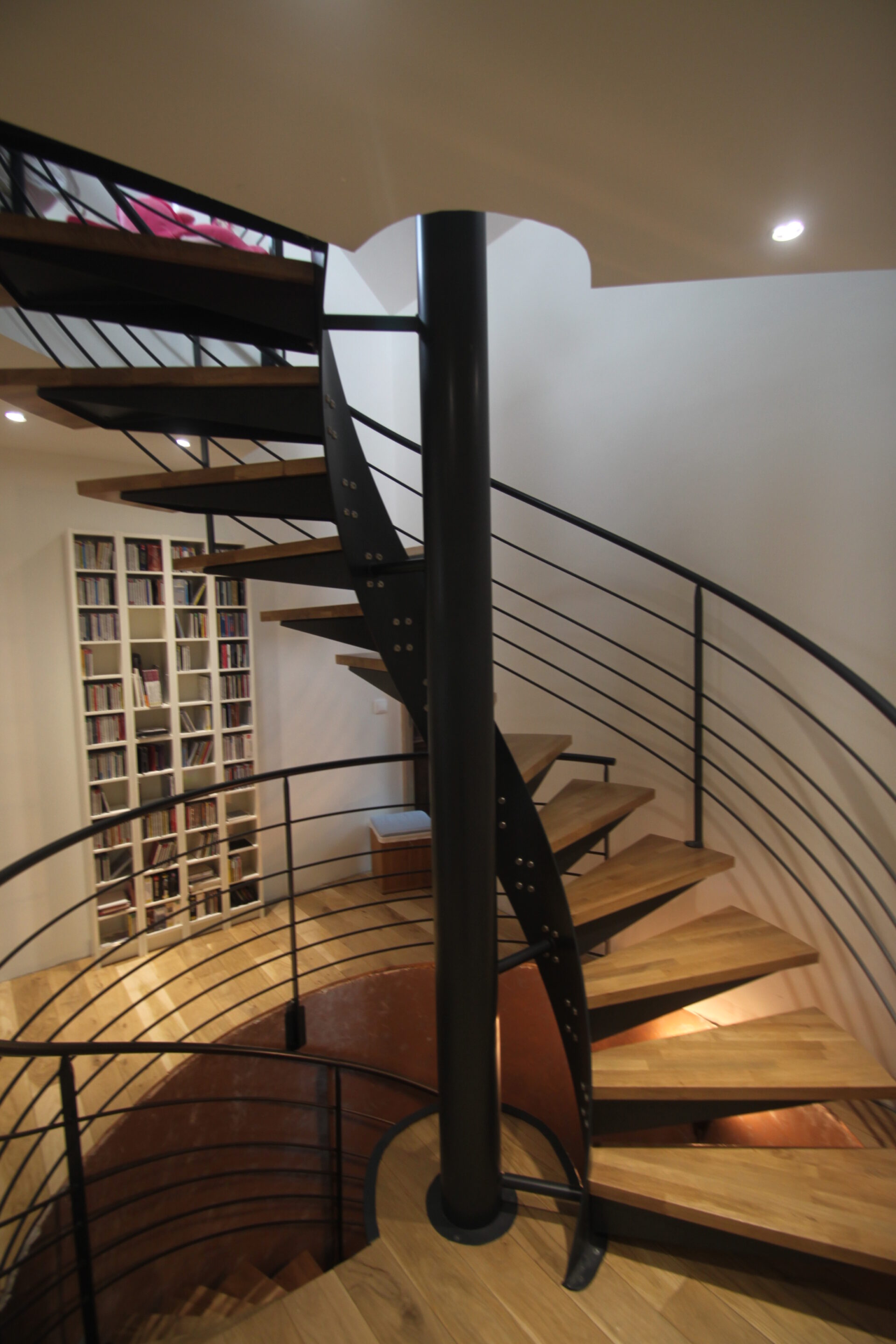 Escalier Colimaçon : Design Sur Mesure pour Un Rendu Unique