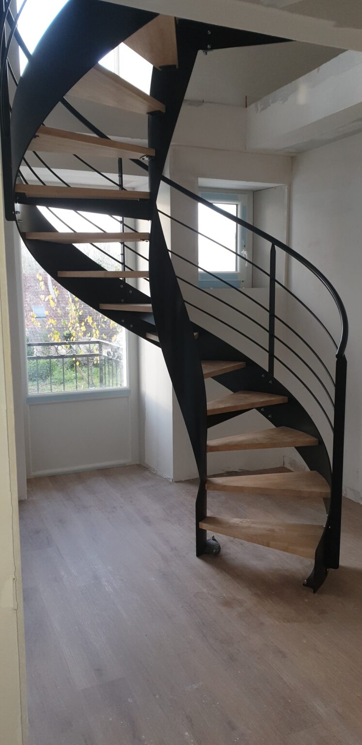 Escalier Colimaçon : Design Sur Mesure pour Un Rendu Unique