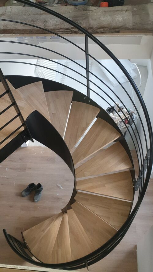 Escalier Colimaçon : Design Sur Mesure pour Un Rendu Unique